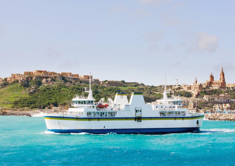 Your Complete Guide to Getting Around Malta Like a Pro – A Tiny Traveler